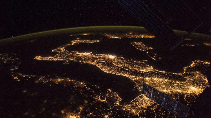 El planeta visto desde la órbita de la Estación Espacial Internacional ...