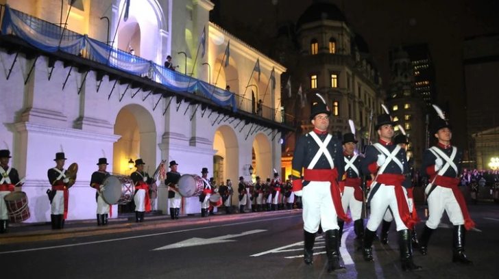 Después de 209 años, el regimiento «Patricios» recreó en el Cabildo los ...