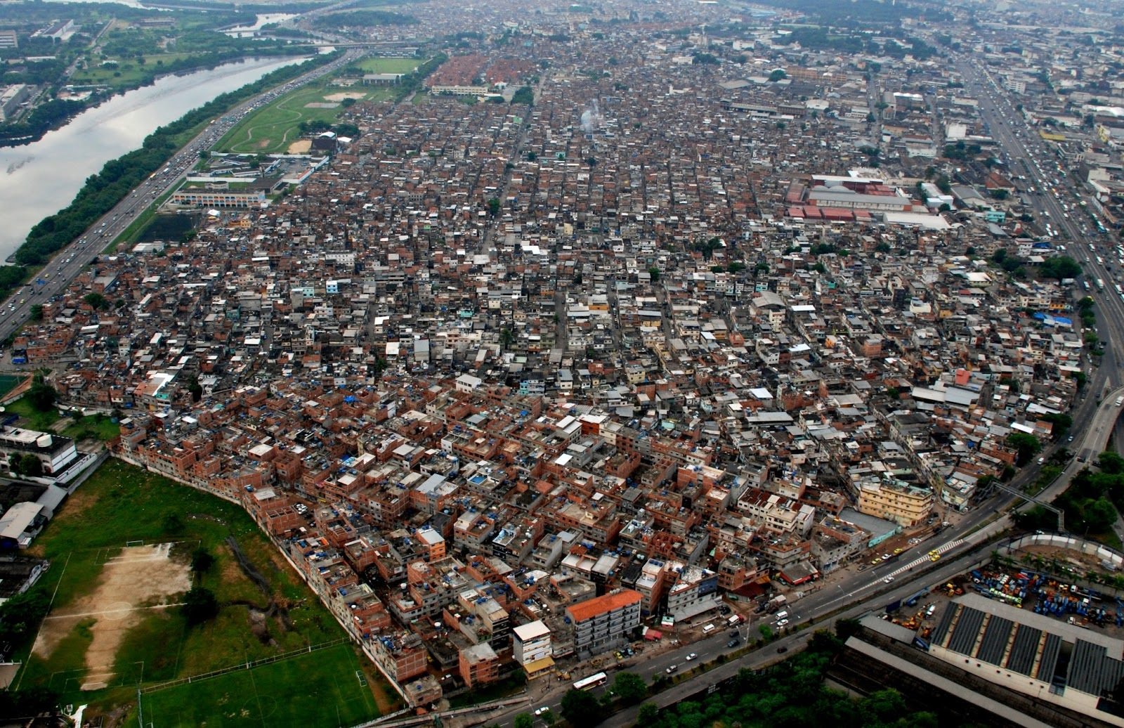 Un Argentino en Brasil: «Vivir en la favela Da Maré, una triste ... Un Argentino en Brasil: «Vivir en la favela Da Maré, una triste ...